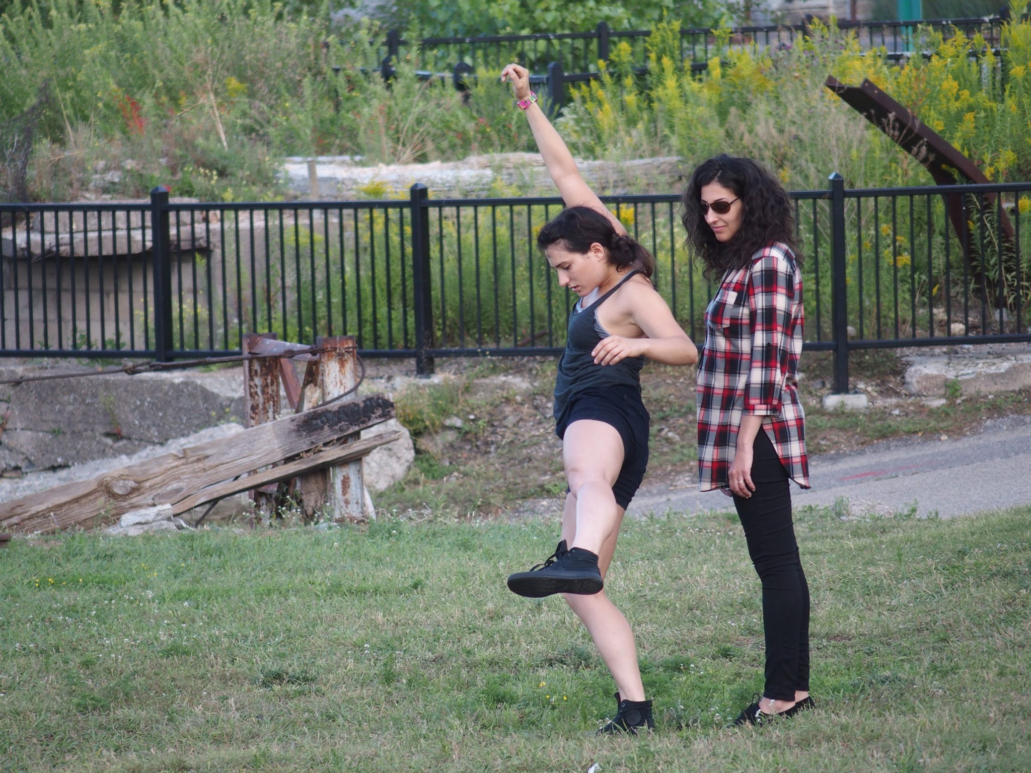 Dance group brings performance into public, personal spaces ...